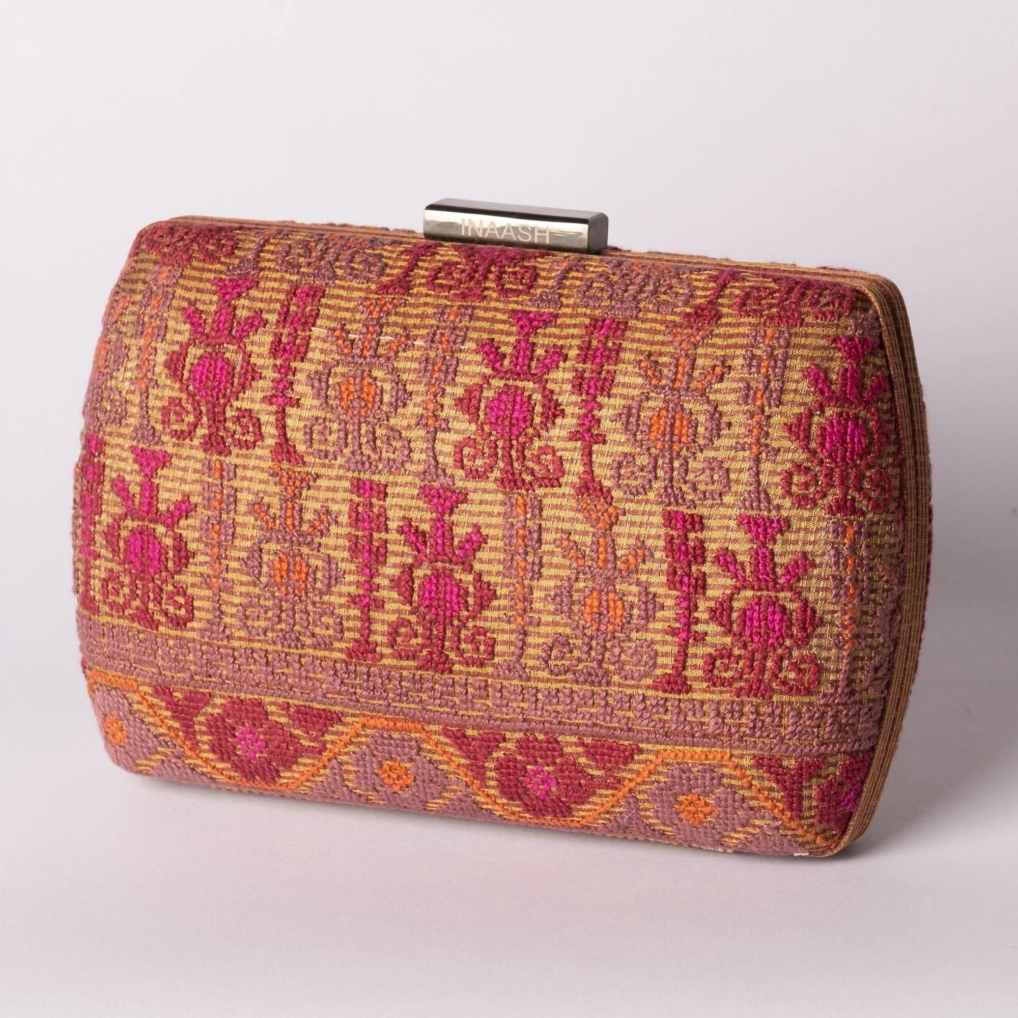 Inaash I Empowering Refugee Palestine Women Through Embroidery